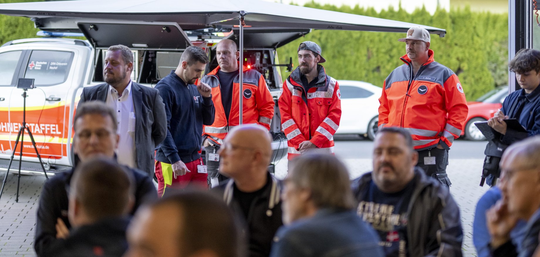 Ausrüstung für den Katastrophenschutz: DRK-Neuhof stellt Drohnenstaffel ...