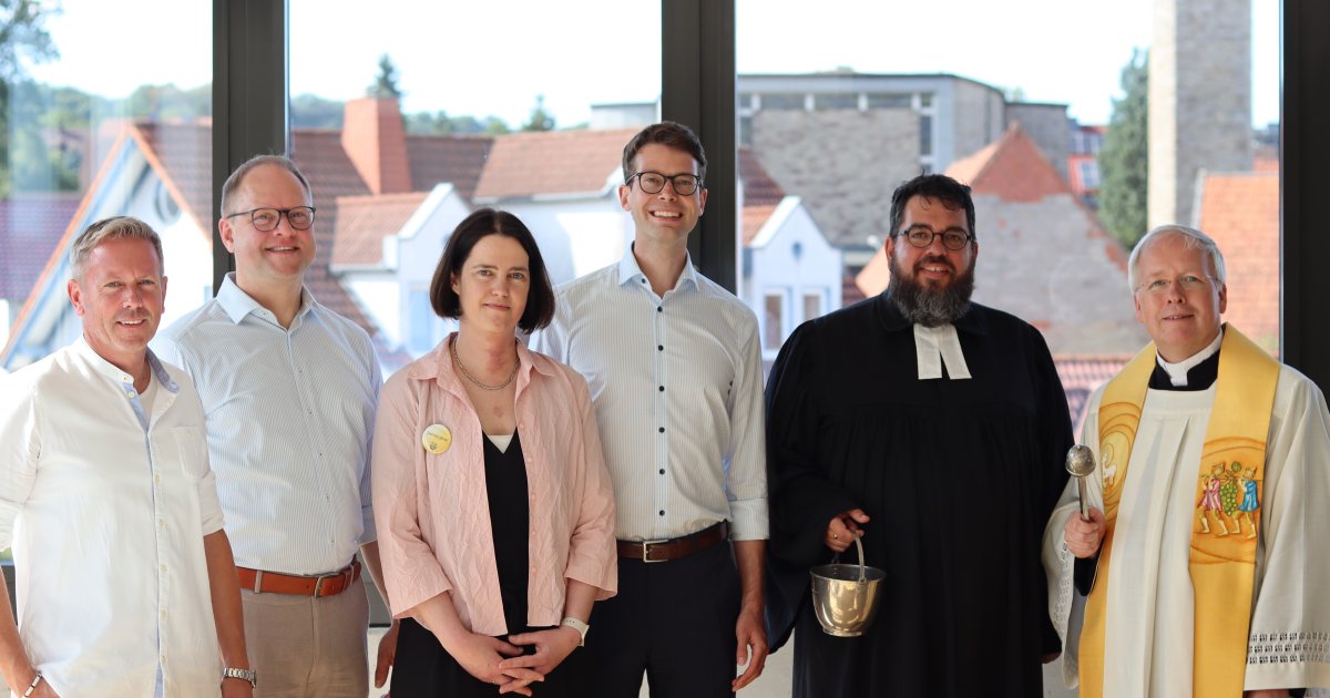 Rathausanbau feierlich eröffnet: Festliche Einweihung und Tag der ...